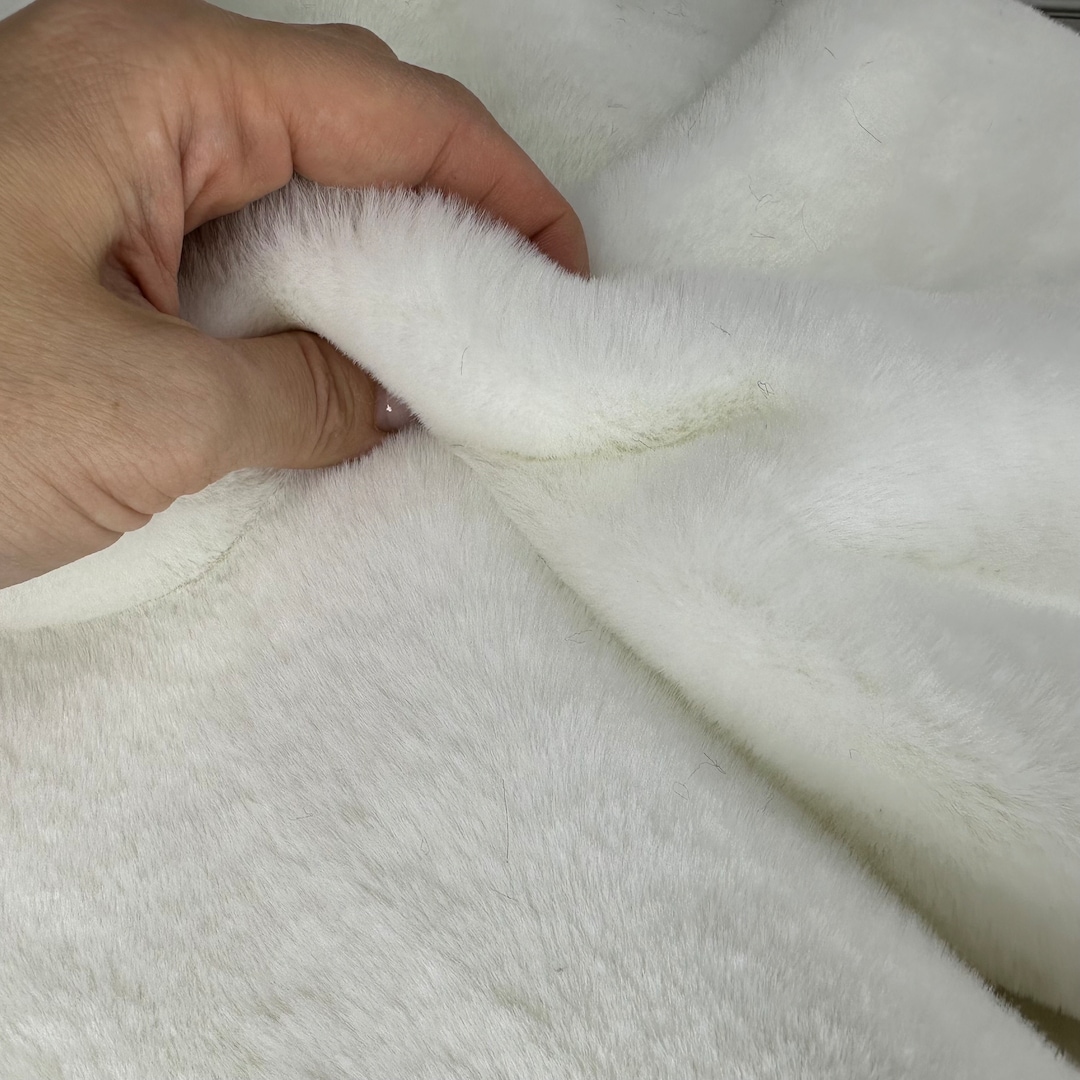 WHITE Colour Faux Fur Fabric in Craft Squares 20x20 Inch (50x50cm ...