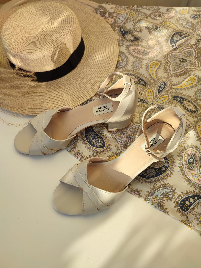 Betty - Sandalias en oferta (US$ 9), sandalias de mujer color piel ...