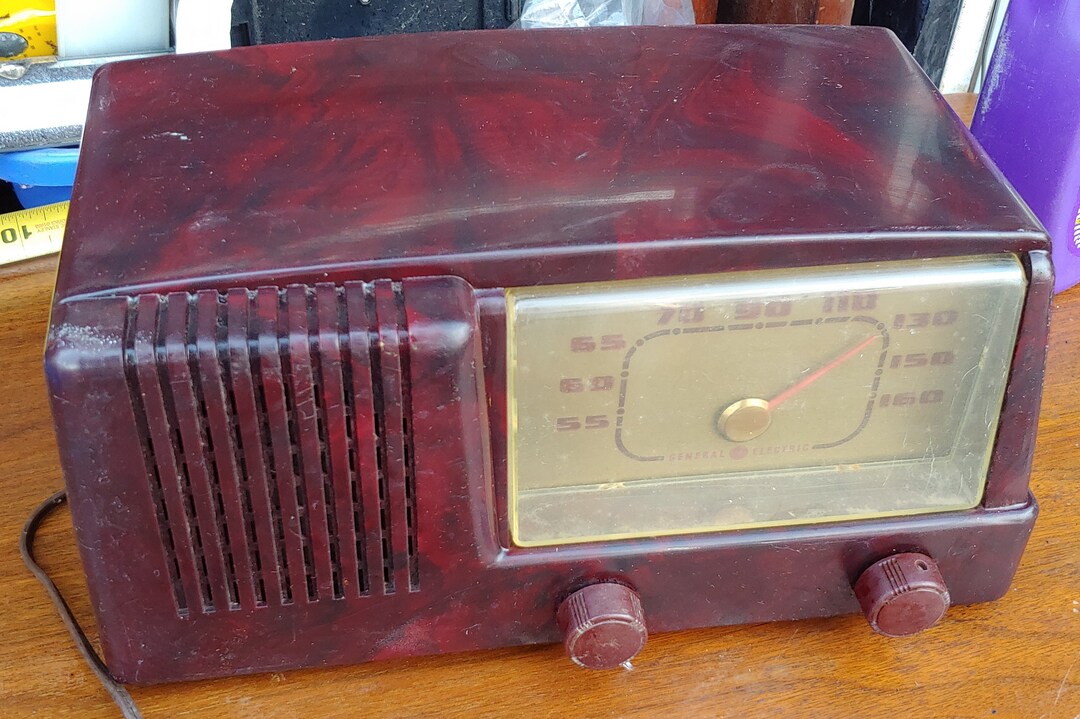 Vintage GE Bakelite Tube Radio AM Bakeliteburgundy Red Black Swirl 1950 ...