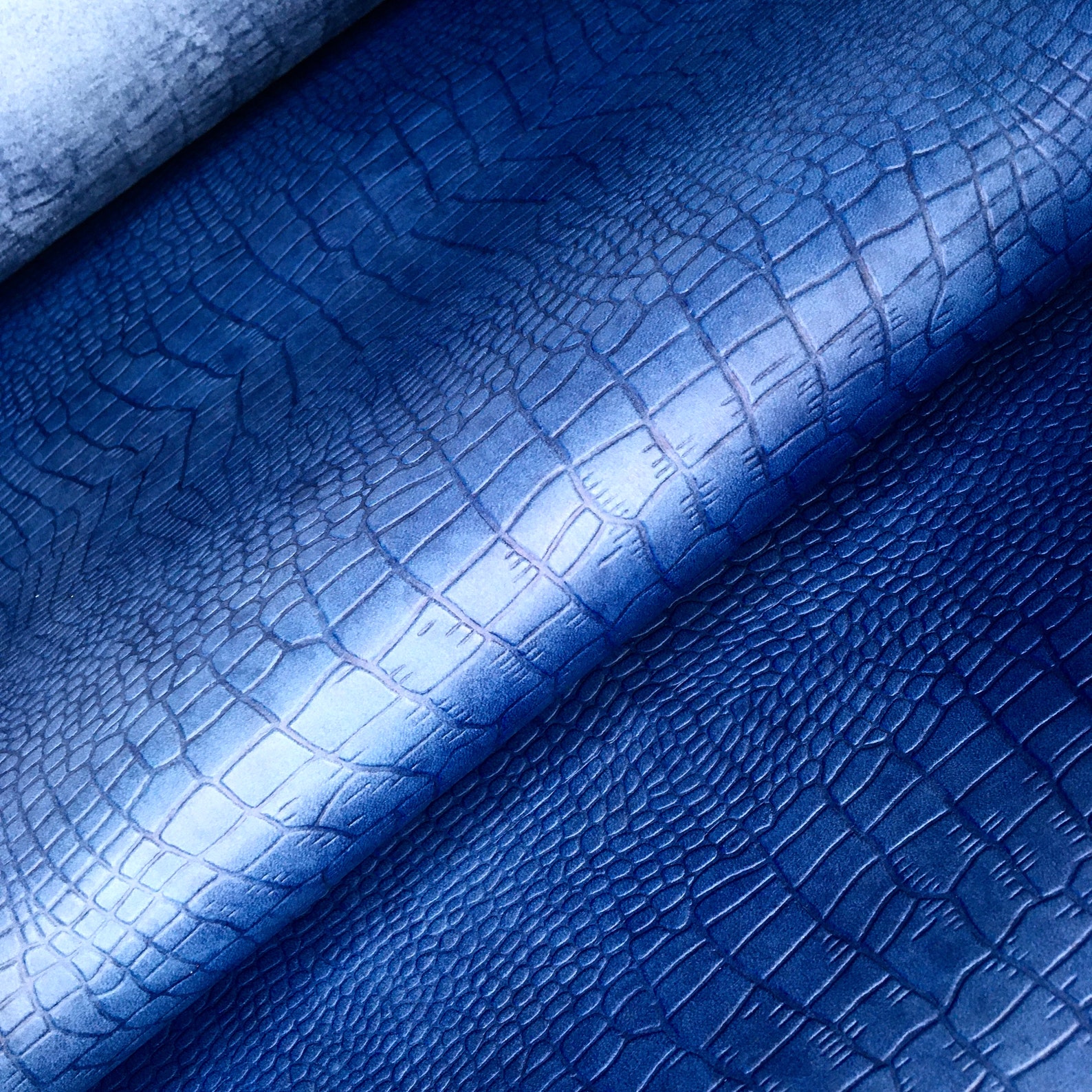 ITALIAN LEATHER Crocodile Emboss Leather Black/blue/white | Etsy