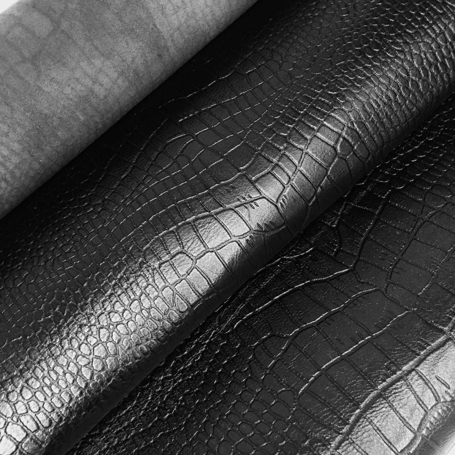 ITALIAN LEATHER Crocodile Emboss Leather Black/blue/white | Etsy