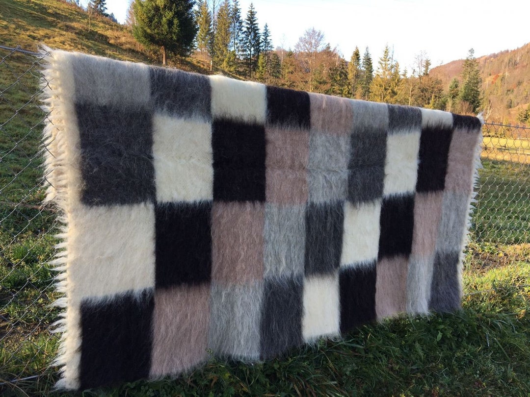 Hutsul Wool Blanket Lizhnyk, Throw Blanket, Woven Wool Art, Bedspread ...