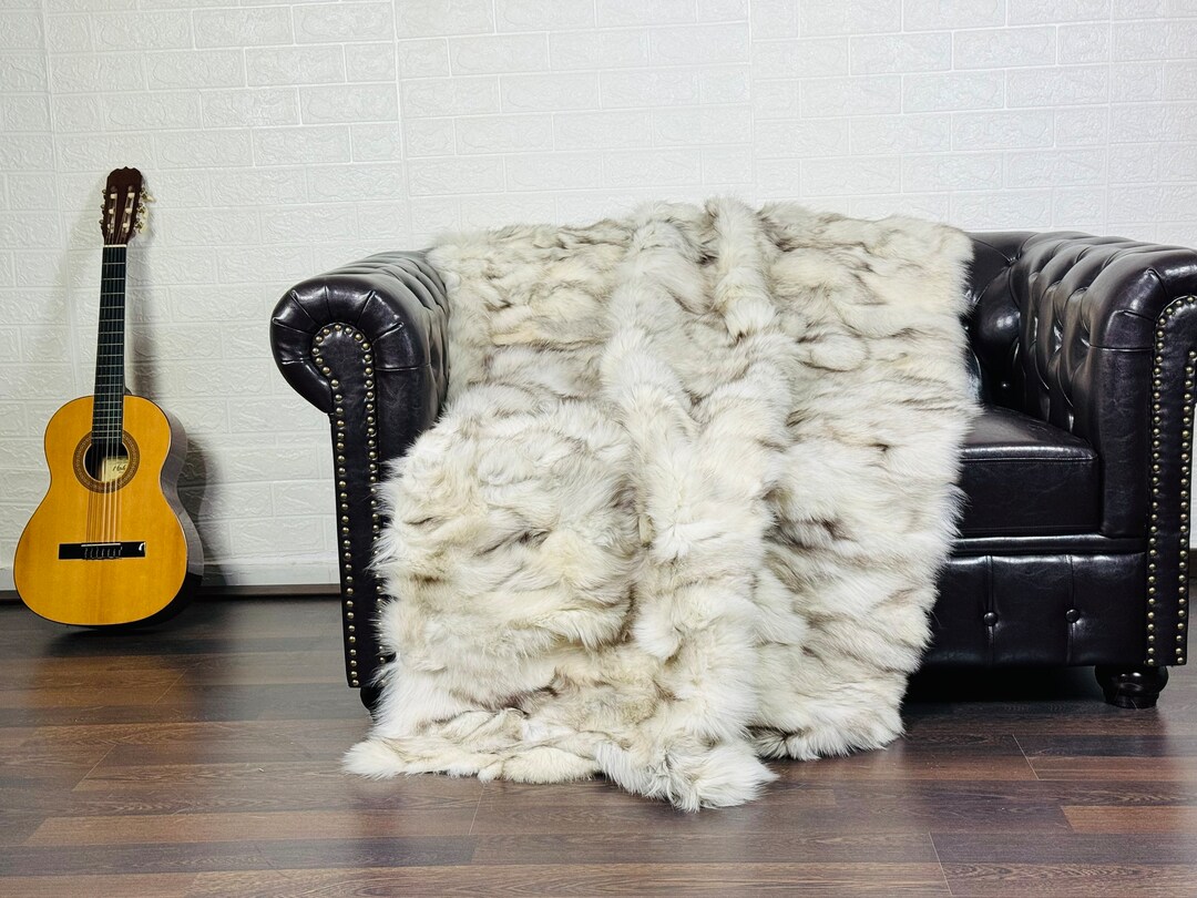 Luxurious Real Fox Fur Rug - Handcrafted Natural Fox Fur Throw for Home ...