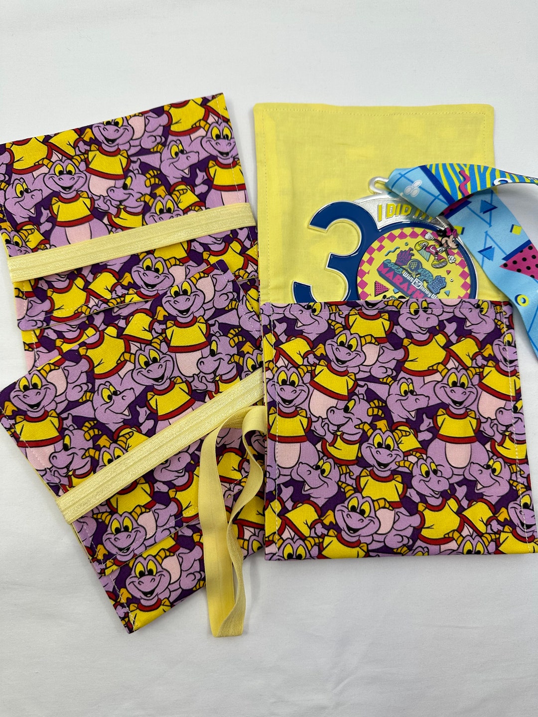 1 Pocket Medal Bag Holder 1 Slot Medal Bag Race Medal Disney Runner ...