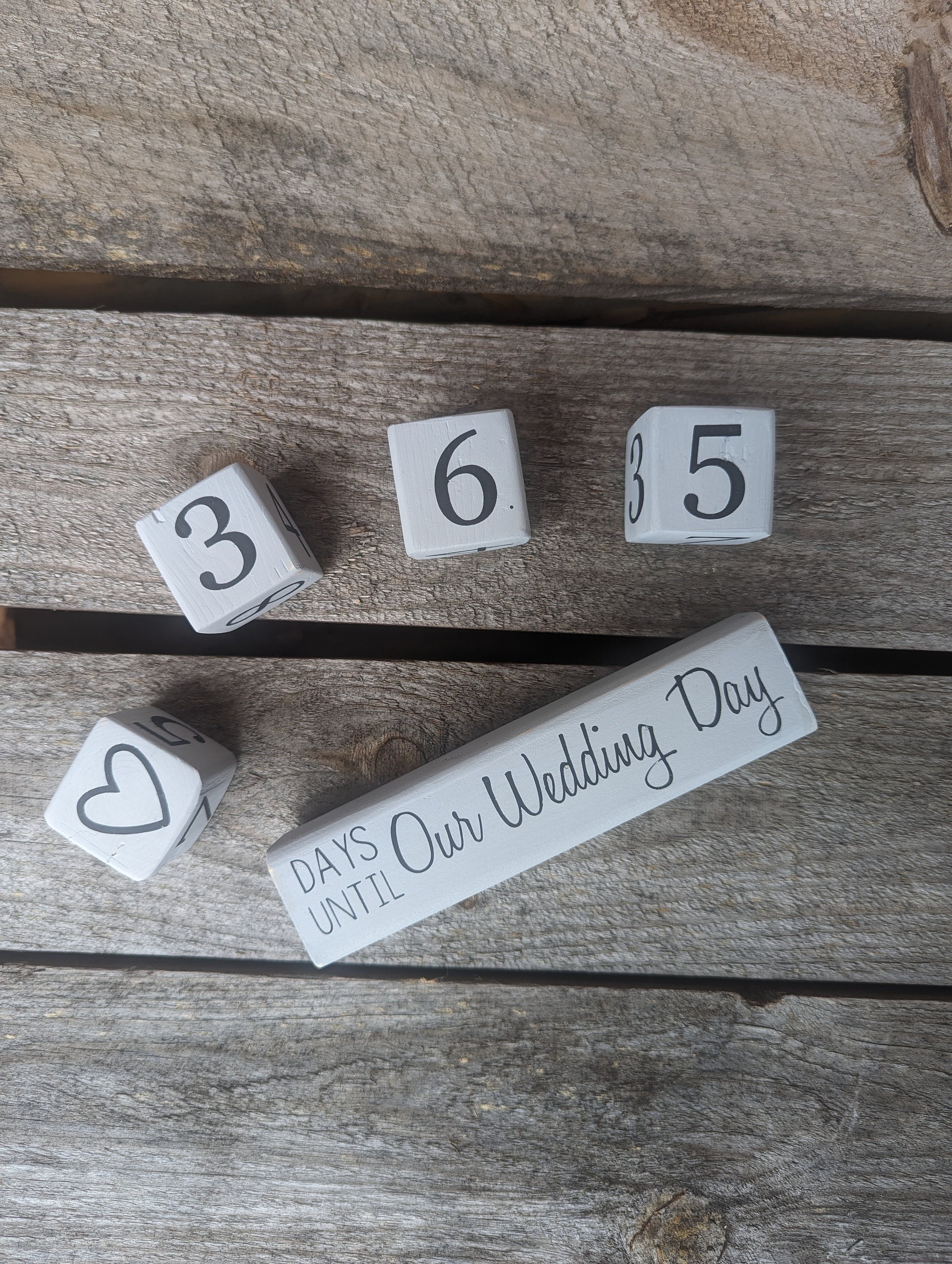 Wedding countdown ideas for friends | Beachweddingtips.com