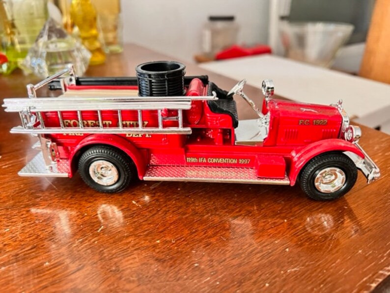 2001 First Gear 1949 KB-8 International Fire Truck Diecast 1/34 Scale ...