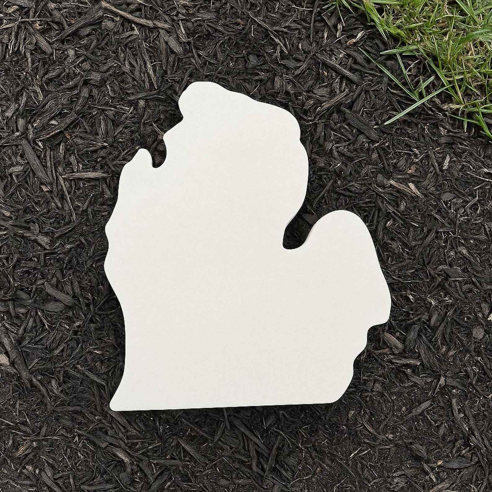 Michigan Shaped Stepping Stone | State Pride Garden Decor - Etsy