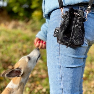Dog Treat Pouch With Shoulder Strap, Pet Snack Bag With Belt Clip for ...