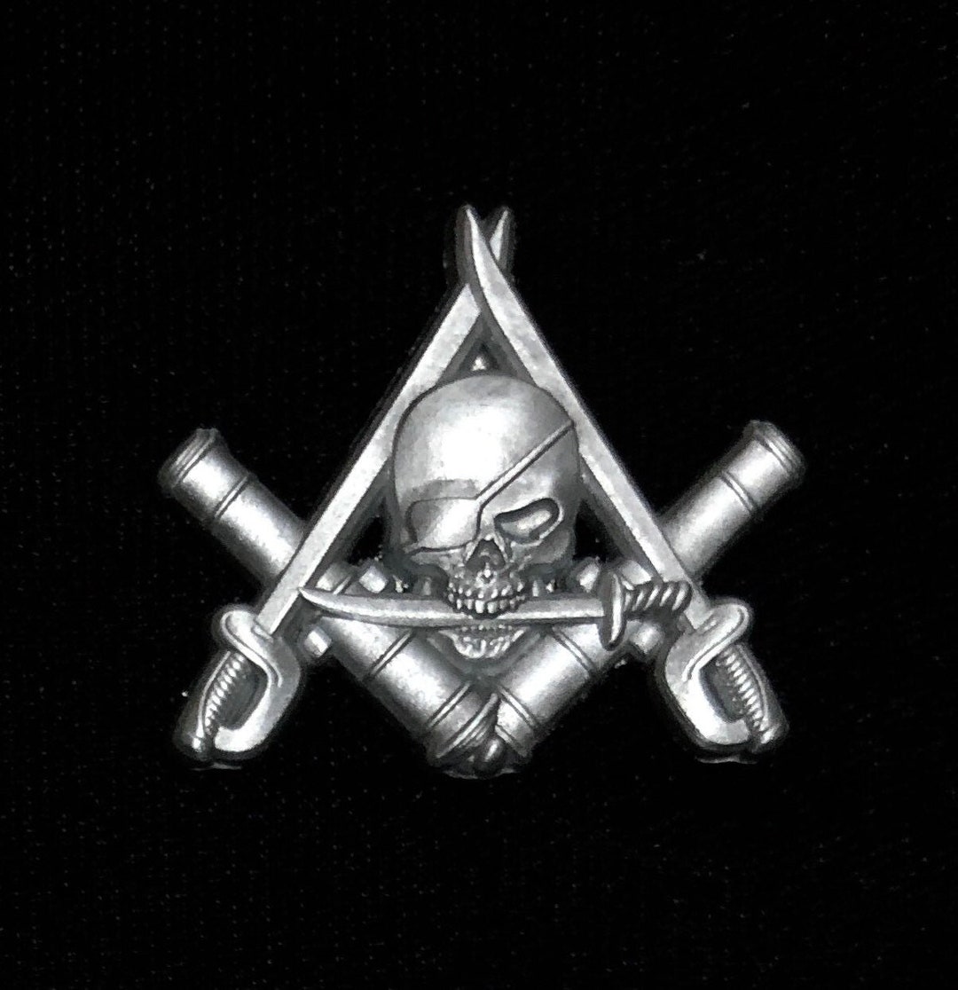 Cannons and Cutlasses Masonic Pirate Pin 1.25" in Silver - Etsy UK