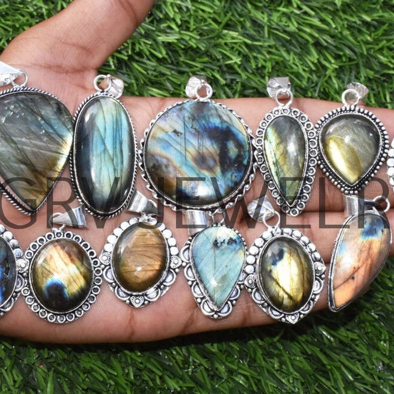 Labradorite Pendant - Etsy