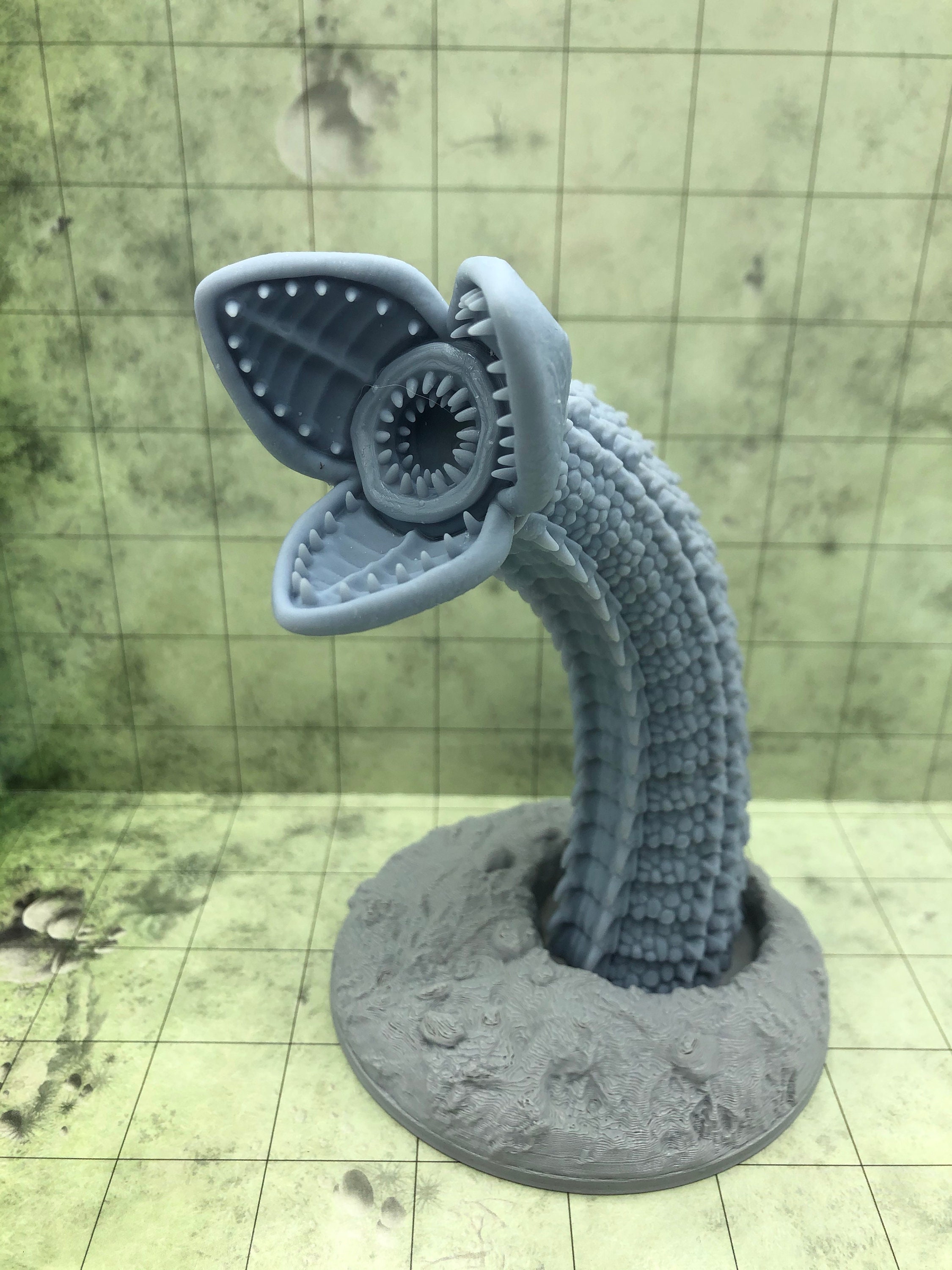 Warhammer 40k Dungeons and Dragons Tabletop Fantasy Purple Worm Fat ...