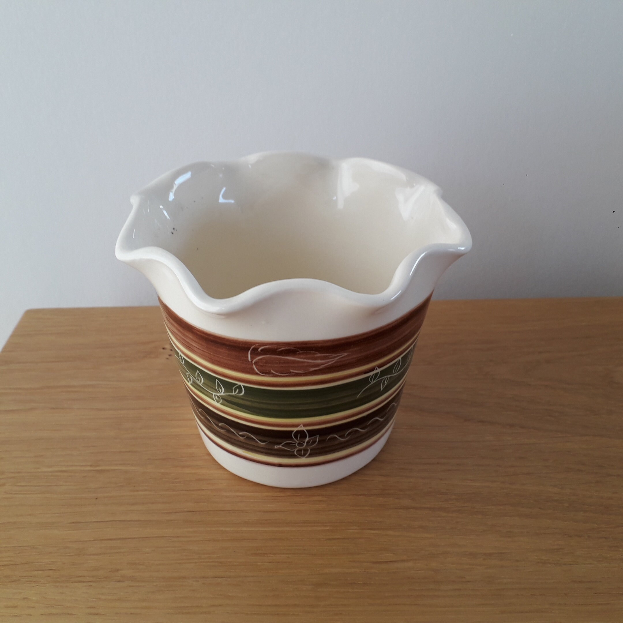 Welsh Dragon Pottery Rhayader Ceramic Planter Fluted Edge Made | Etsy