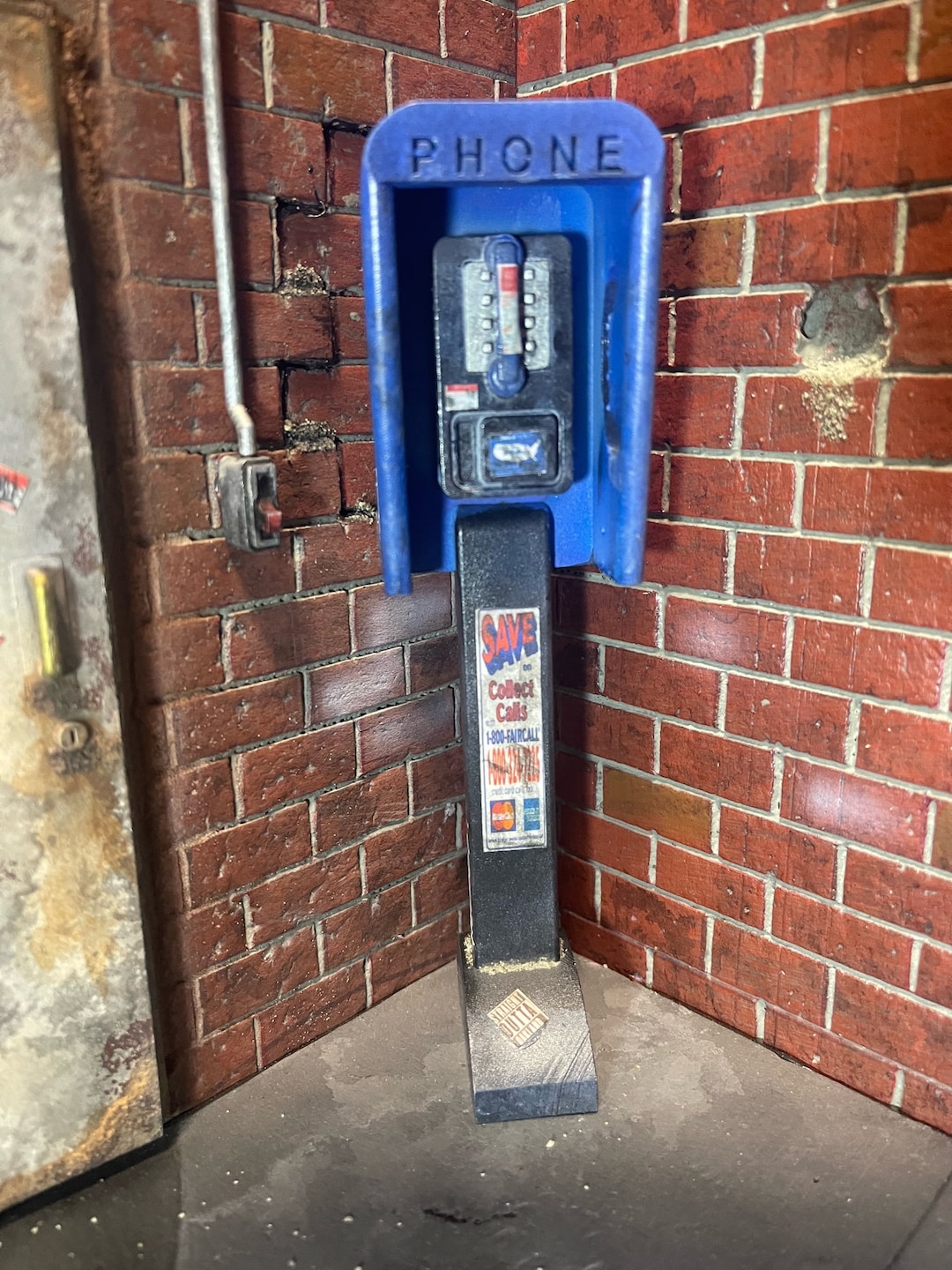 1:12 Scale Detailed Replica Miniature Free Standing Phone Booth Painted ...