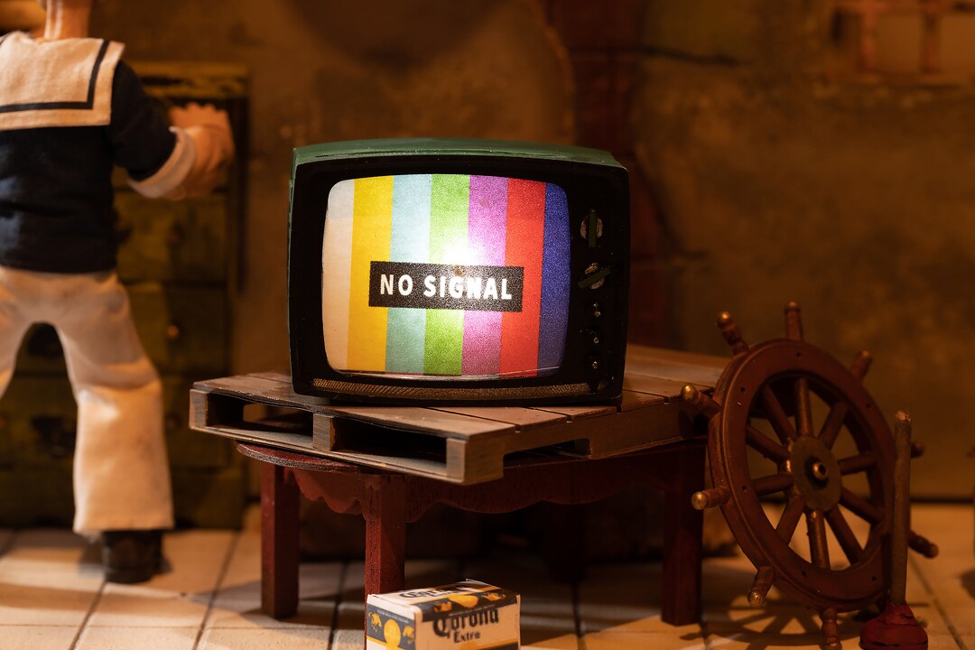 Painted Miniature Style 70s Lighted Television Set - Etsy