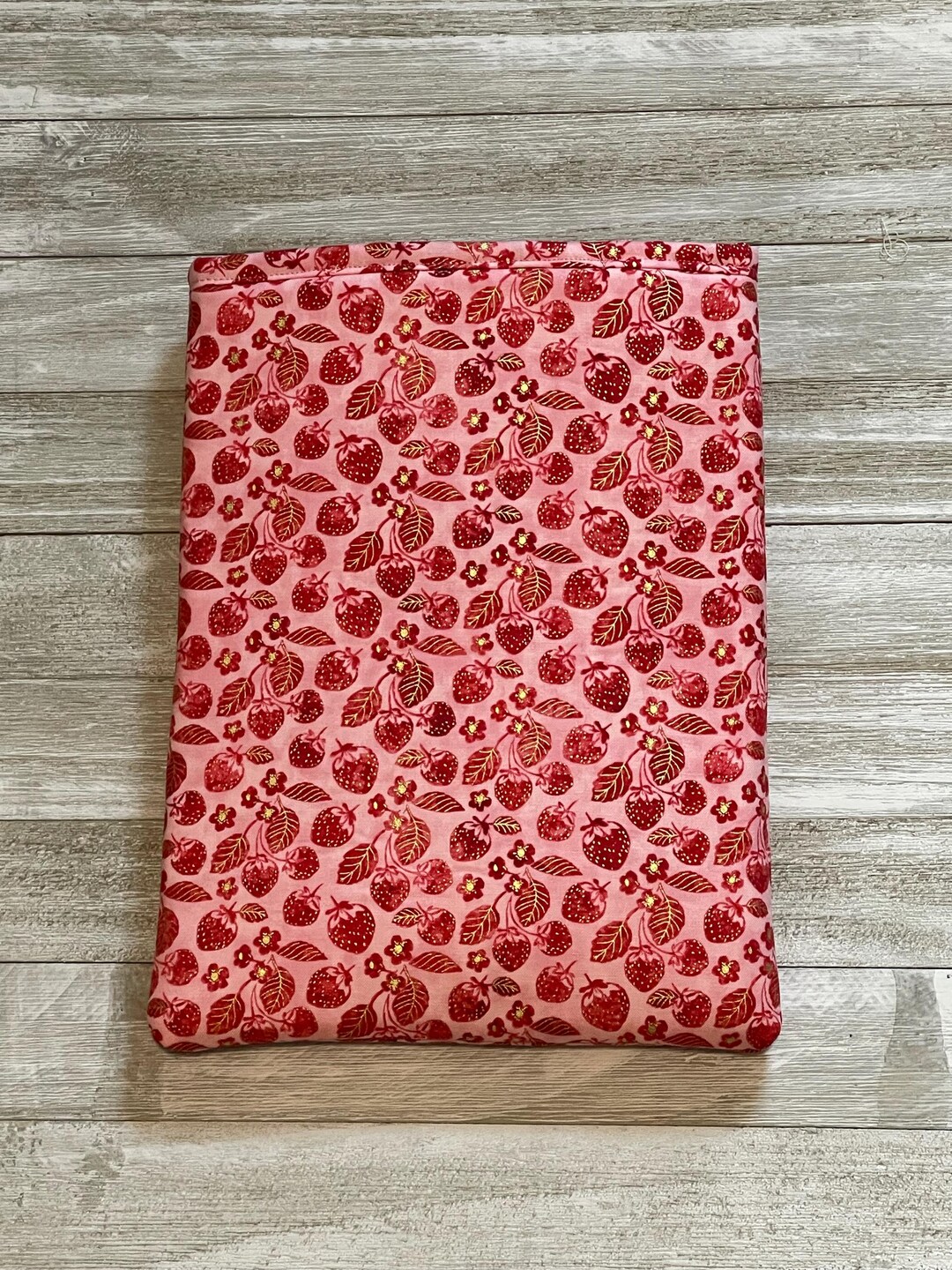 Strawberry Book Sleeve: Padded Kindle Cover - Etsy