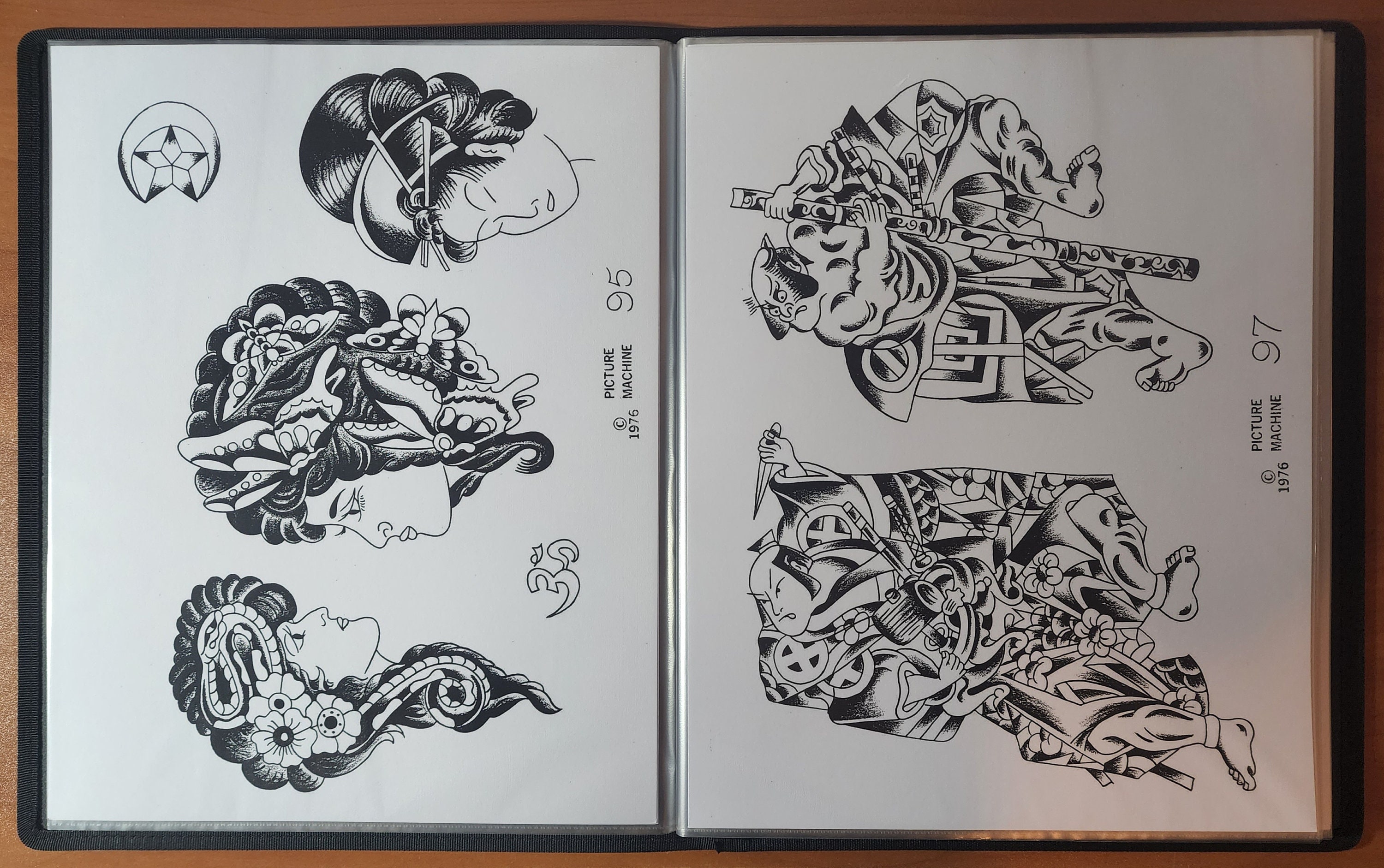 Tattoo Machine Flash Art