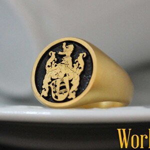 Gold Custom Engraved Traditional Family Crest Ring - Etsy