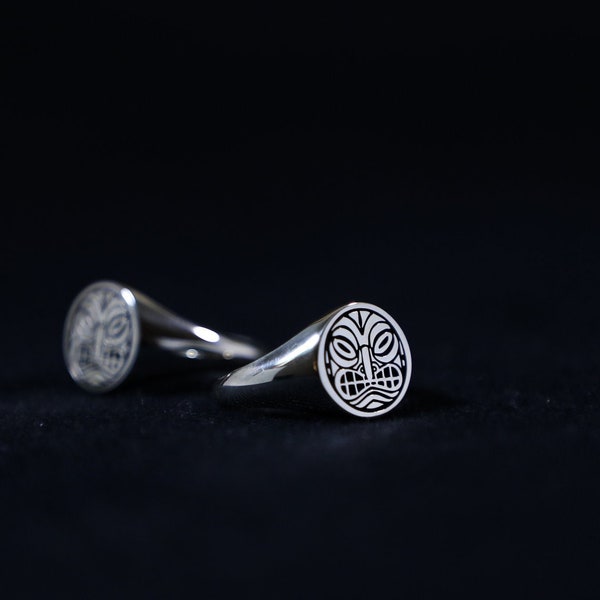 Insignia Ring - Etsy