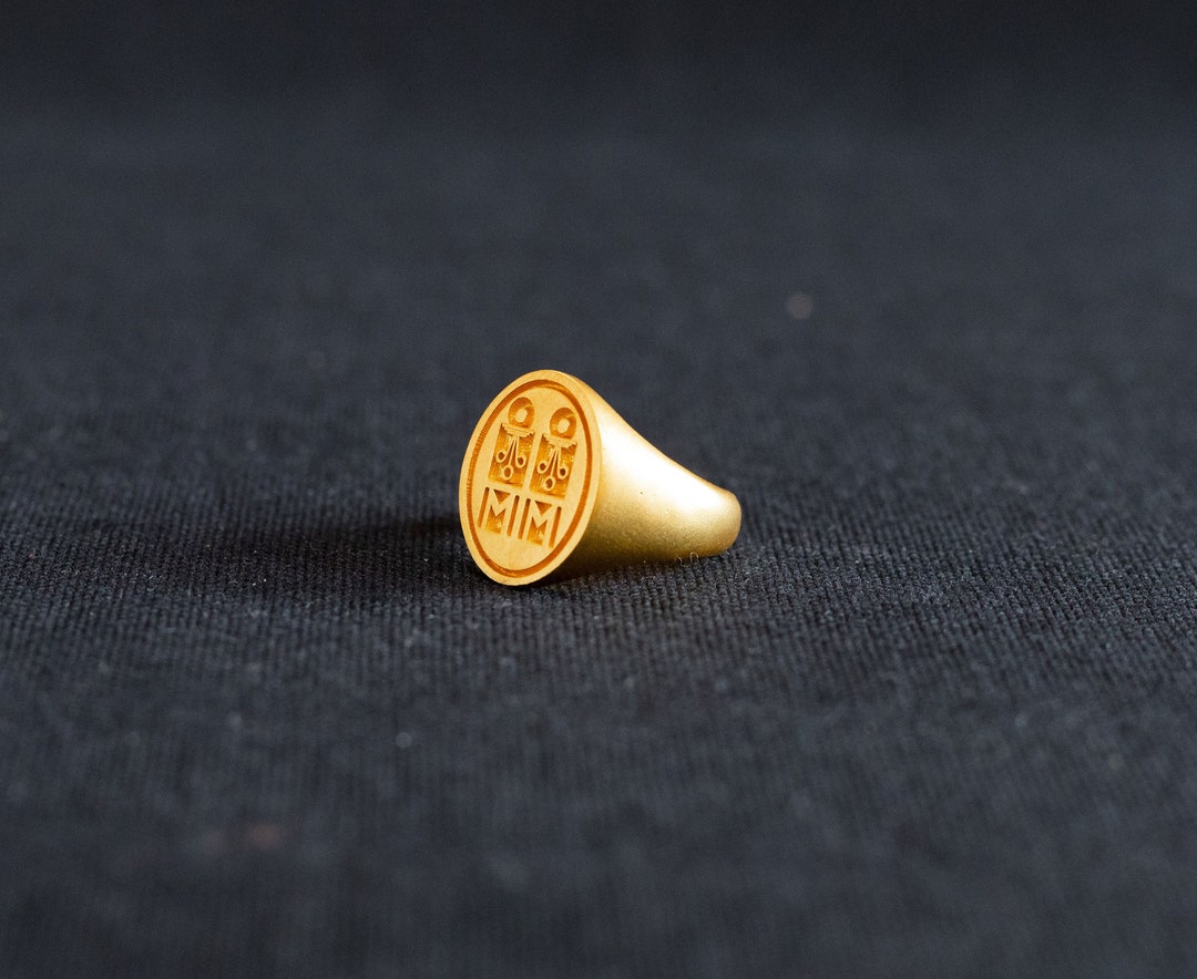 Gold Custom Engraved Traditional Family Crest Ring, Personalized Coat ...