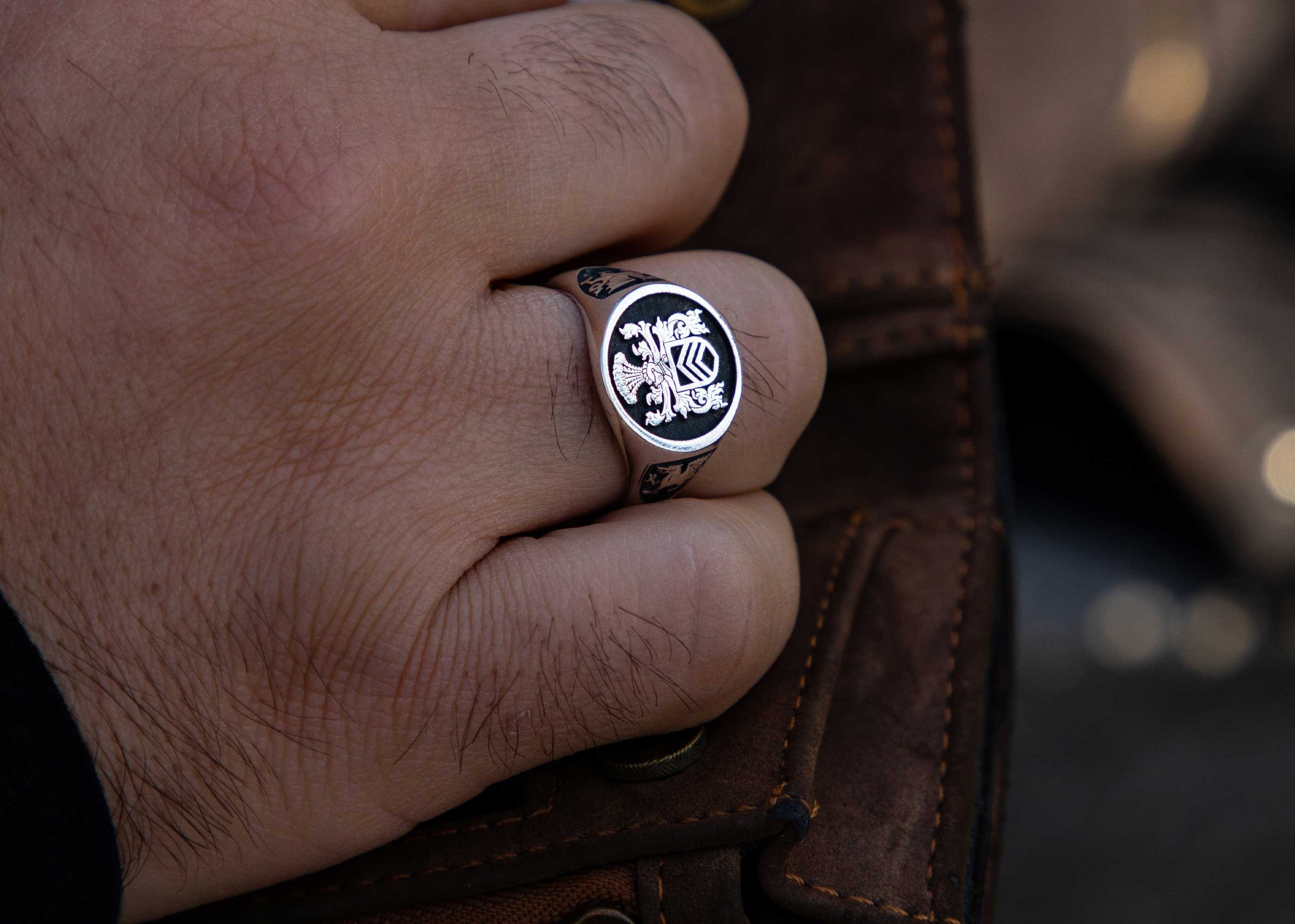 Gold Custom Engraved Traditional Family Crest Ring | Etsy