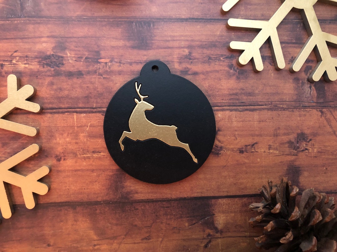 Painted Reindeer Christmas Bauble | Custom Color Scheme - Etsy