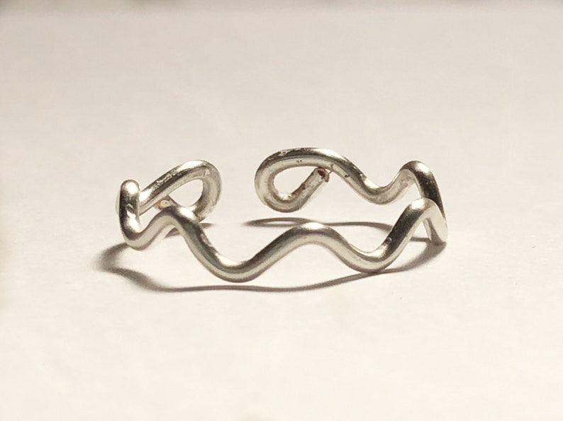 Wavy Adjustable Wire Ring - Etsy