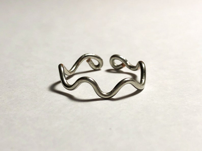 Wavy Adjustable Wire Ring - Etsy