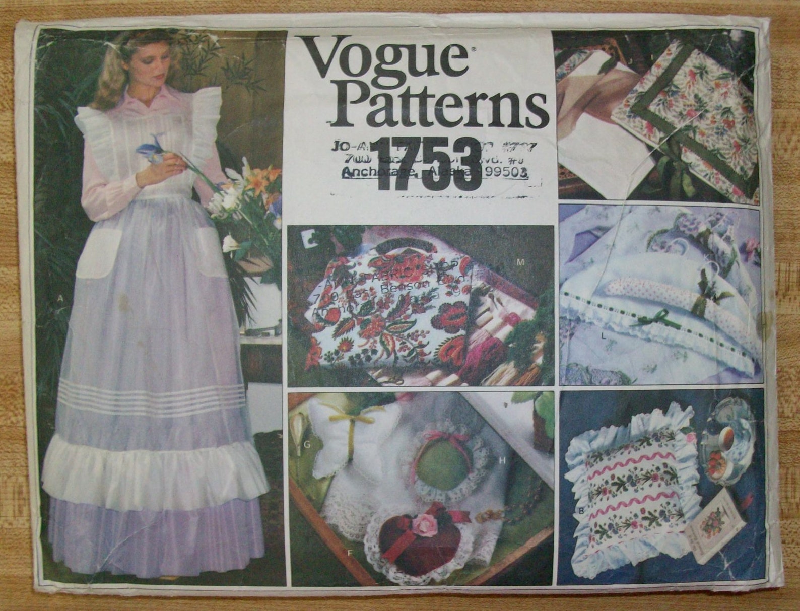 Vintage Vogue Pattern 1753 - Complete and Uncut - Apron, Various ...