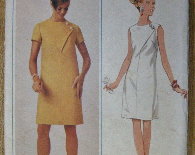Vintage Butterick Pattern 4702 - Complete and Uncut - Dress - Misses ...