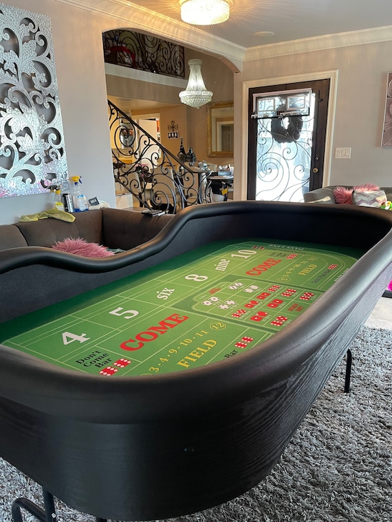 Craps Table Cake