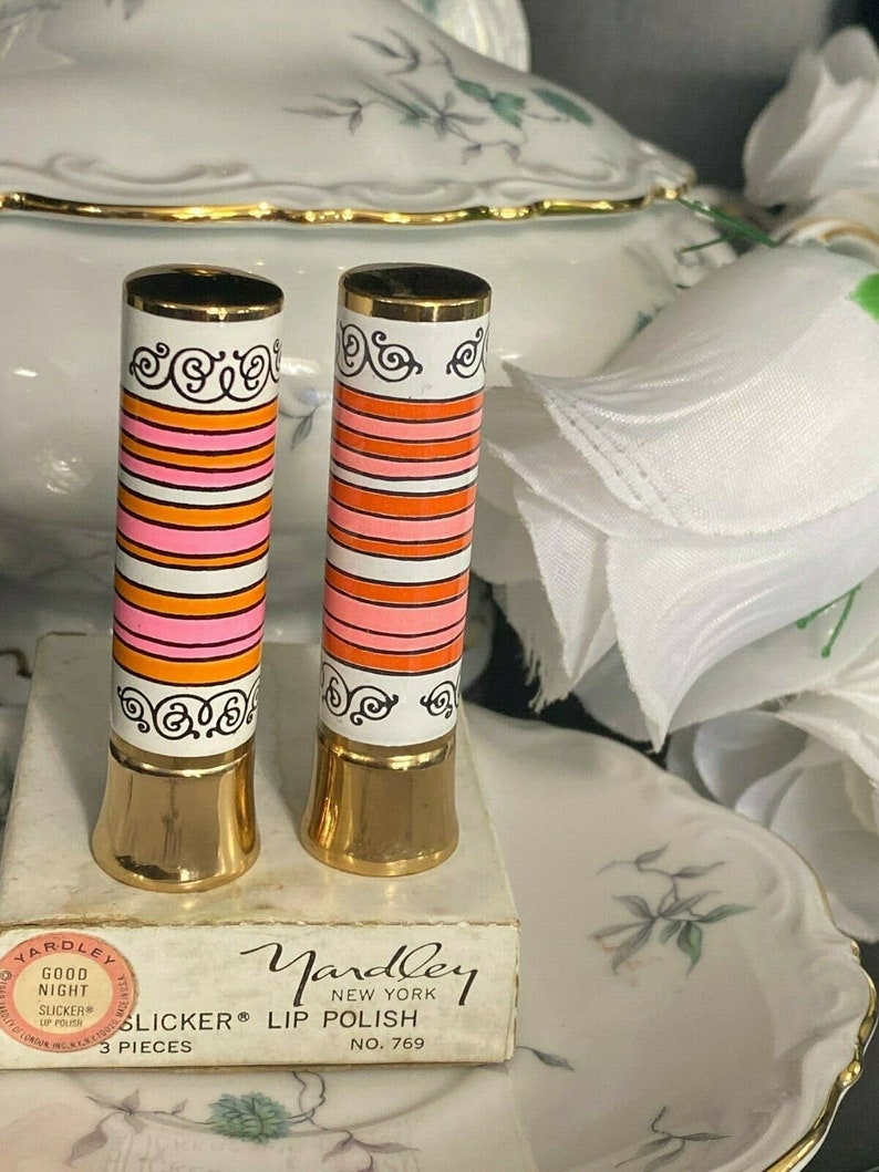 Vintage 1969 Yardley London Slicker Lip Polish Lipstick Good | Etsy Vintage 1969 Yardley London Slicker Lip Polish Lipstick Good | Etsy