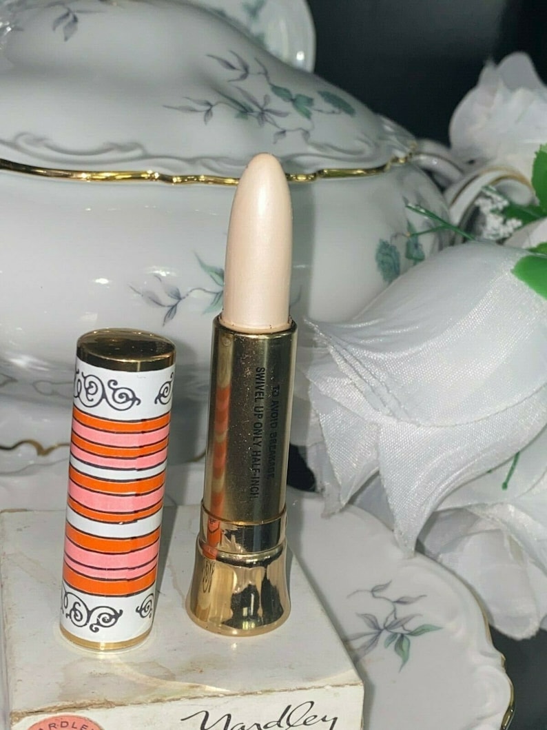 Vintage 1969 Yardley London Slicker Lip Polish Lipstick Good | Etsy Vintage 1969 Yardley London Slicker Lip Polish Lipstick Good | Etsy