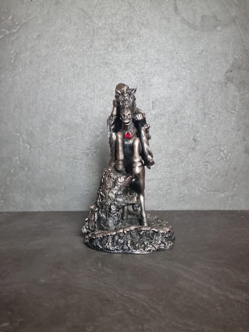 A Black Rider, 5036, Tudor Mint Myth and Magic Vintage Pewter Lord of ...