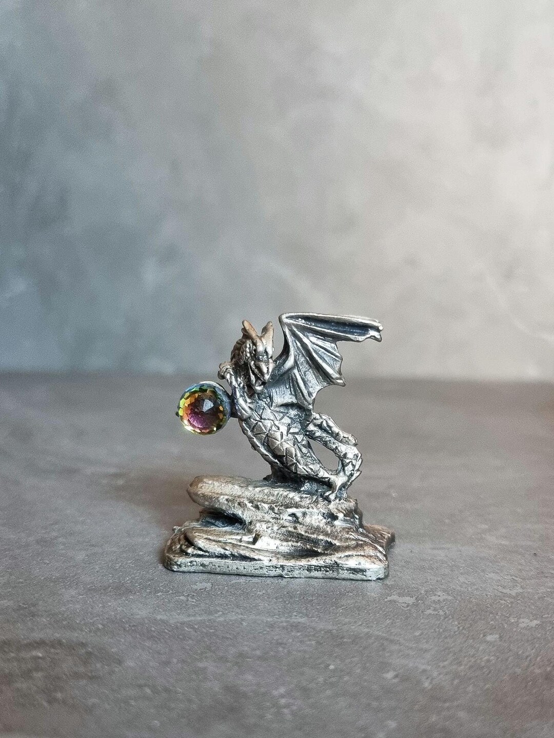 Dragon Thief. Tudor Mint 3574. Miniature Myth and Magic Vintage Pewter ...