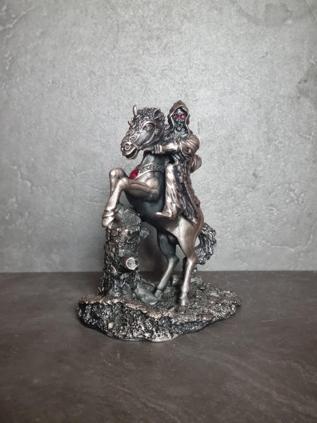 A Black Rider, 5036, Tudor Mint Myth and Magic Vintage Pewter Lord of ...