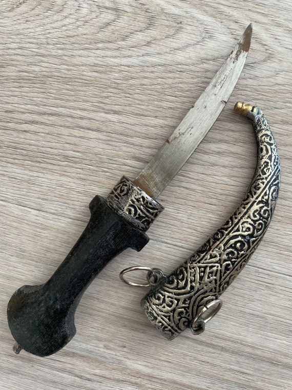 Handmade handcrafted Moroccan vintage knife - Gem