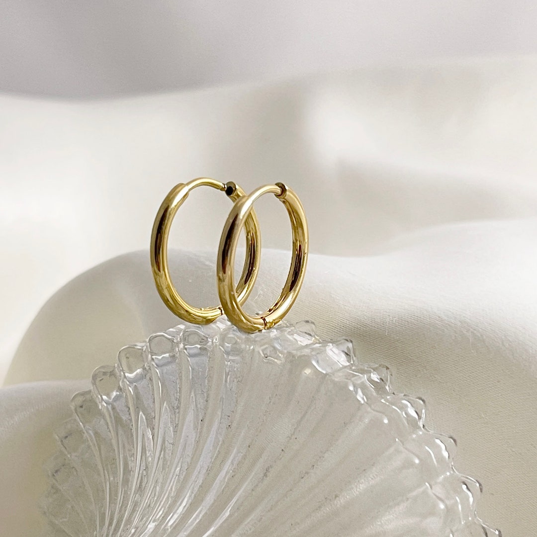 Gold Hoop Earrings, Minimalist Stacking Earrings for Everyday Wear ...