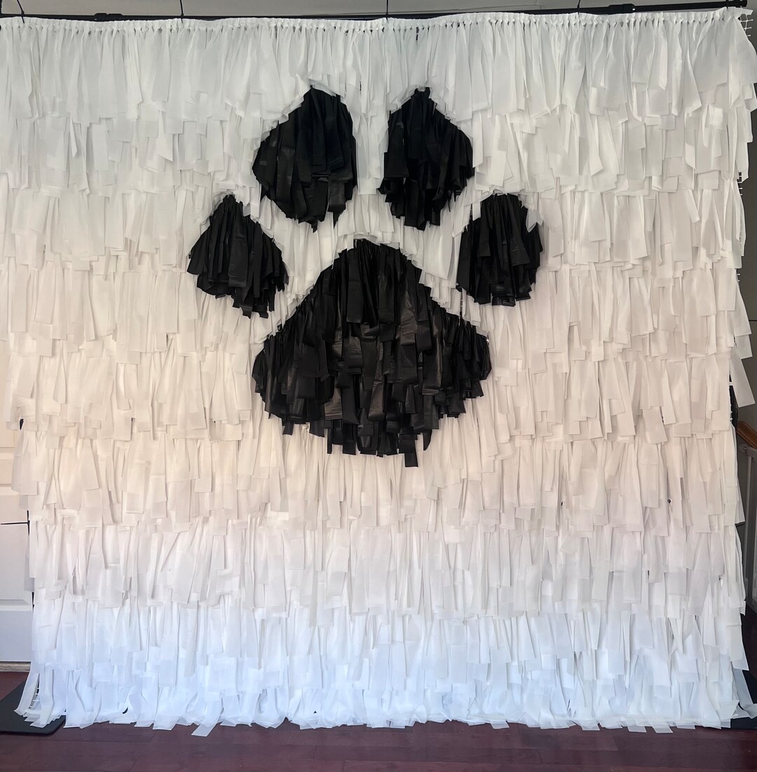 Paw Print Fringe Backdrop Wall - Etsy