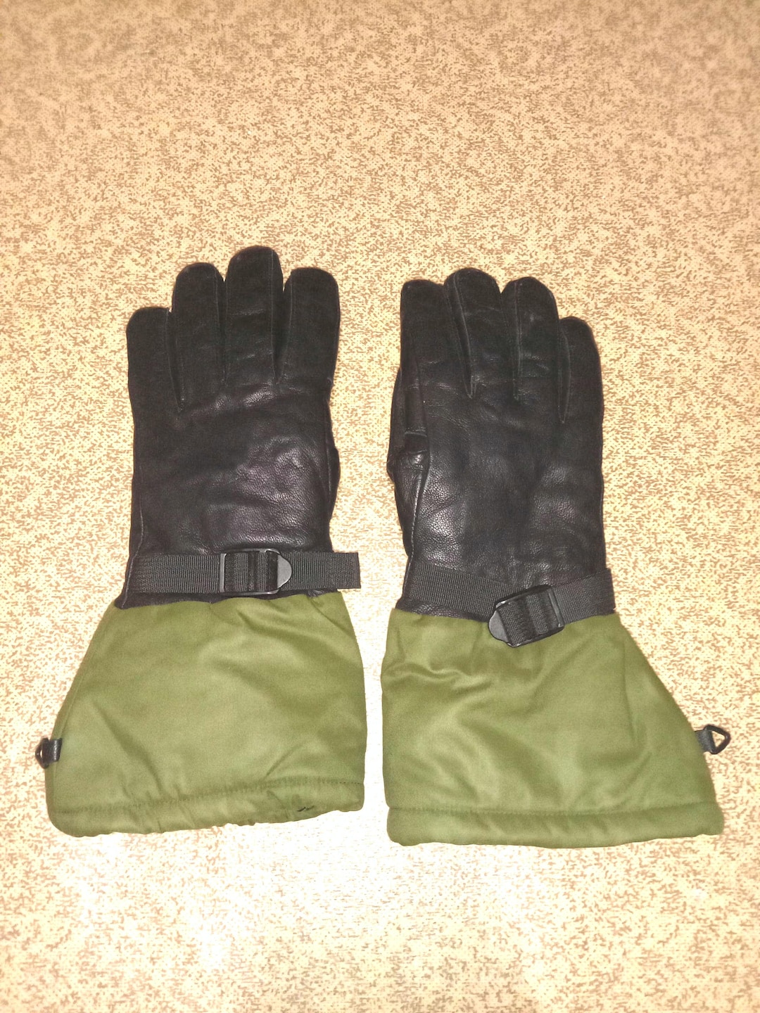 Canadian Army Issue Extreme Cold Weather Waterproof Combat Gloves Sz M ...