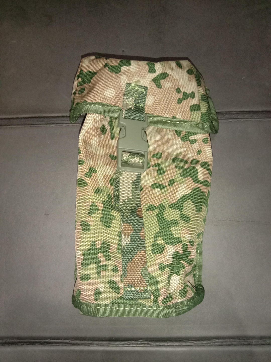 Dutch Army Issue NFP Multitone Camo Water Bottle , Utility Molle Pouch ...