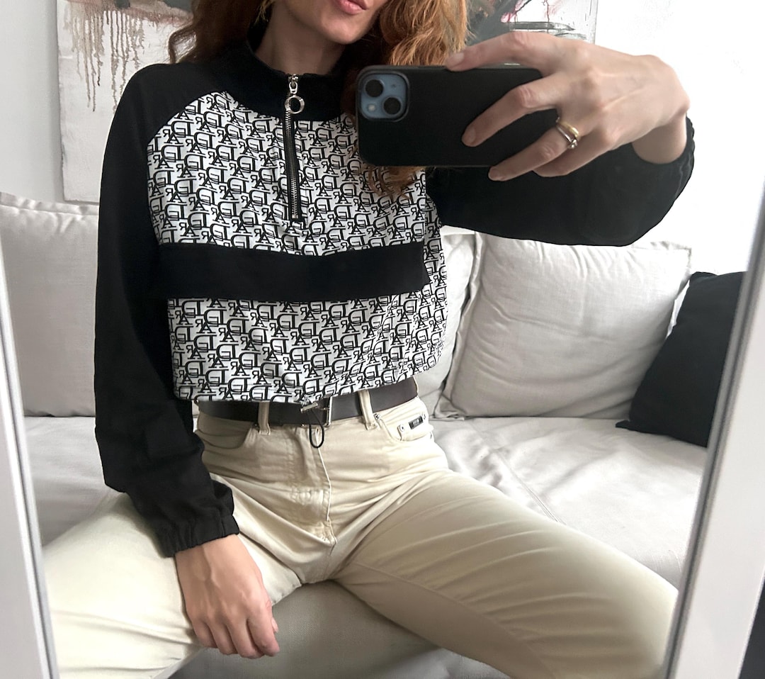Crop Monogrammed 90's Top / Zip Neck Sporty Jumper / Letters Print Top ...