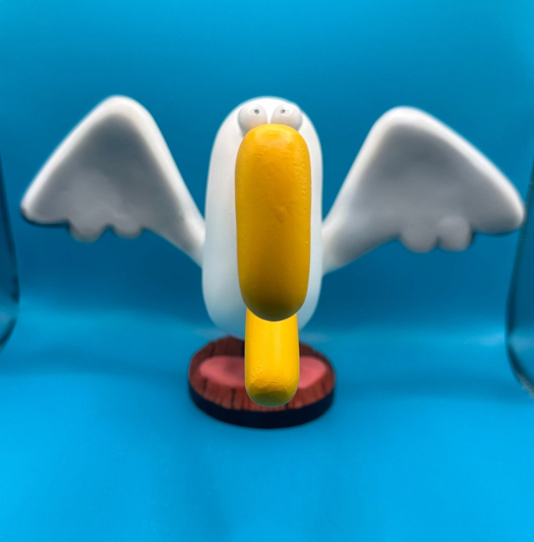 Screamin' Steven the Seagull Sculpture - Etsy