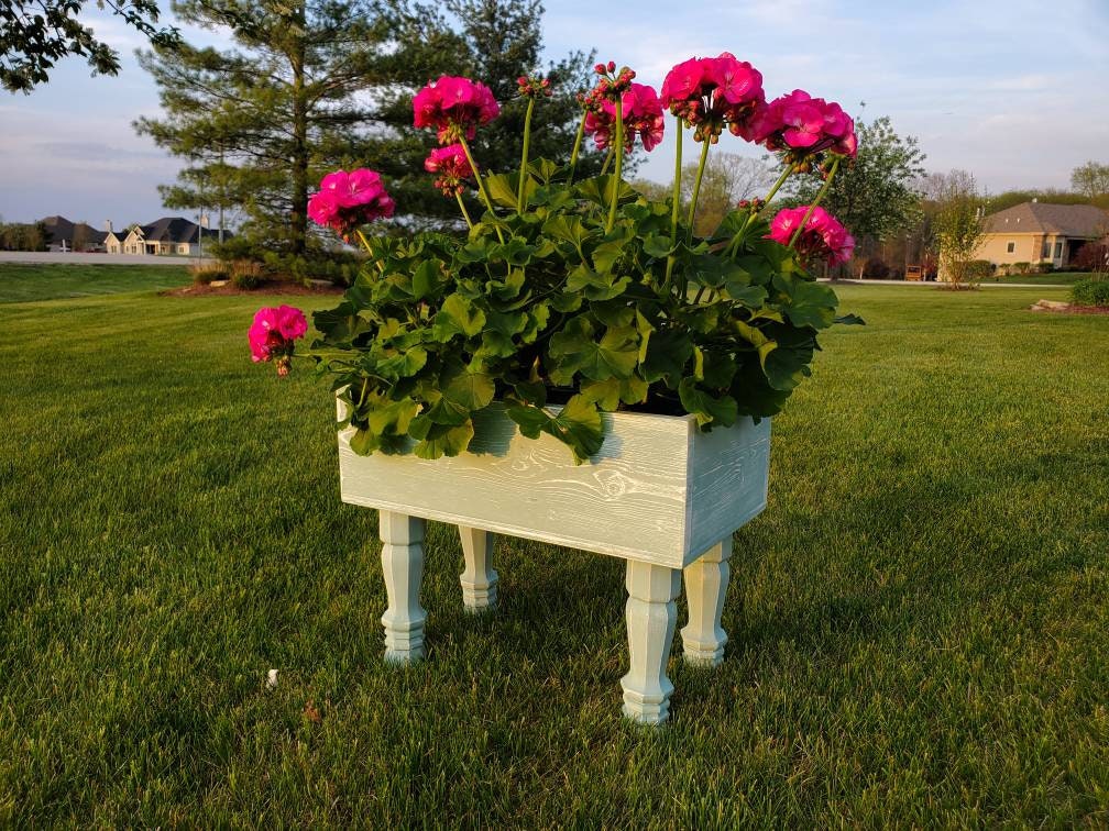 20 Wooden Farmhouse Patio Planter Cottage Planter | Etsy