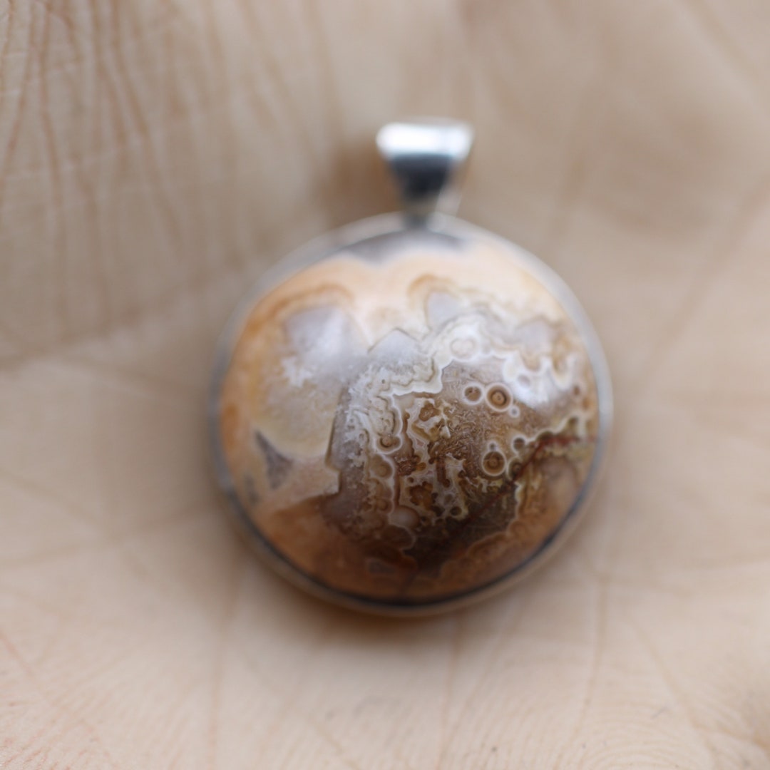 Coral Pink Ocean Jasper Pendant - 20mm With Earth-toned Markings ...