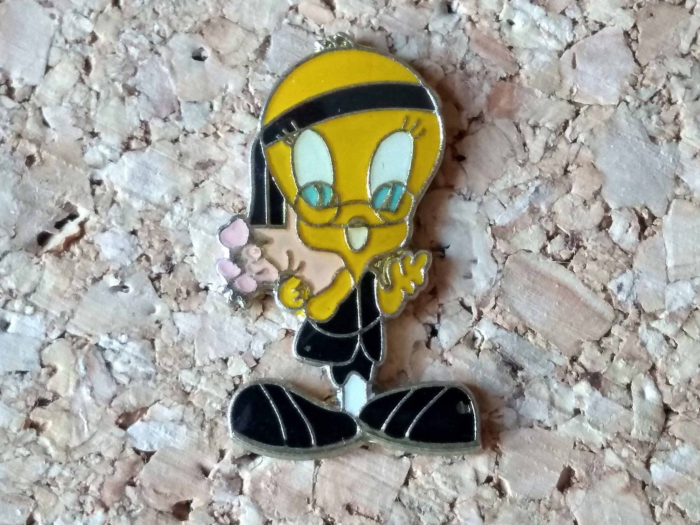 Vintage Looney Tunes Tweety Pins: I Wuv You Hipster Tweety - Etsy