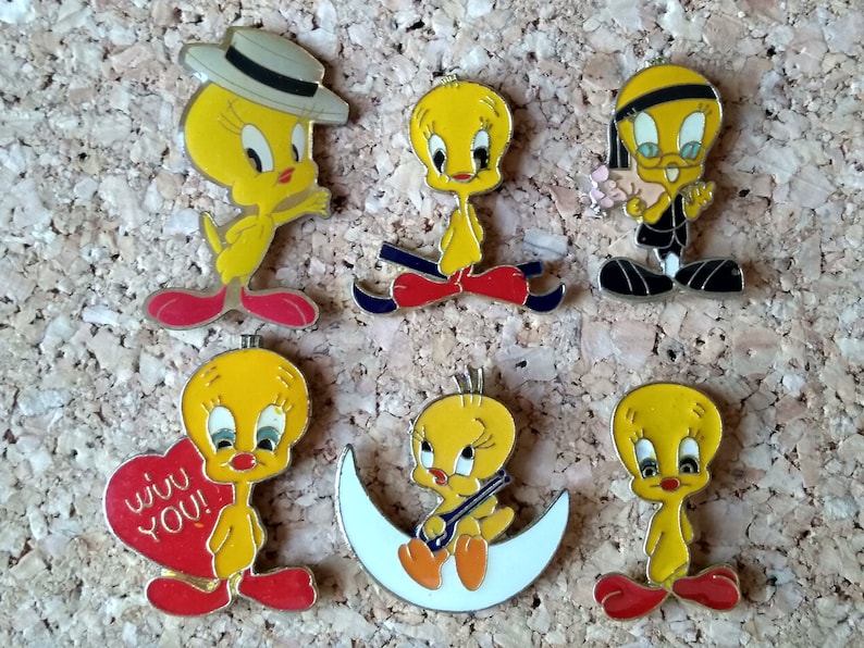 Vintage Looney Tunes Tweety Pins: I Wuv You Hipster Tweety - Etsy