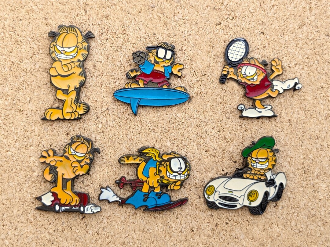 Vintage Garfield the Cat Pins: Garfield Surfing, Garfield Car and Other ...