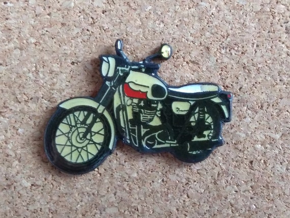 Vintage motorcycle pins: Johnson, chopper, red, black… - Gem