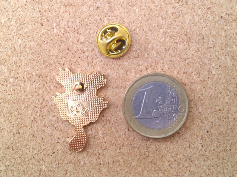 Vintage Garfield the Cat Pins: Garfield and Pooky, Skiiing Garfield ...
