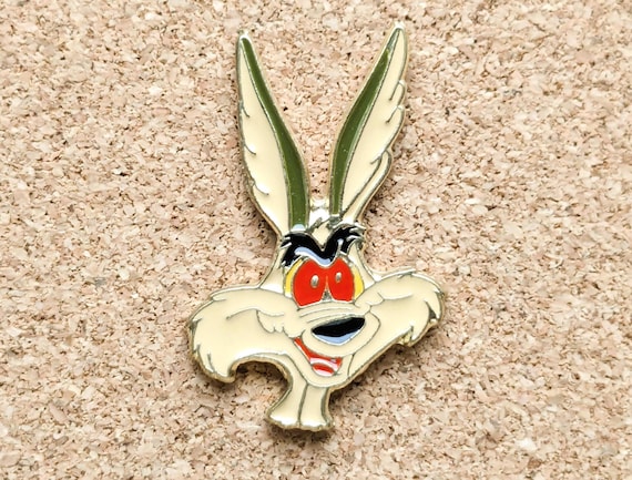 Vintage Wile E. Coyote red eyes Looney Tunes enamel p… - Gem